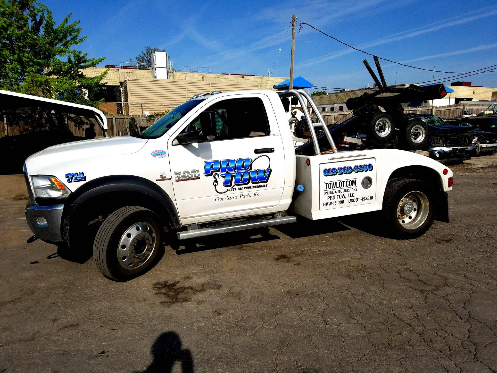 Roadside Assistance & Towing | Kansas City, MO | Pro-Tow Auto Transport ...