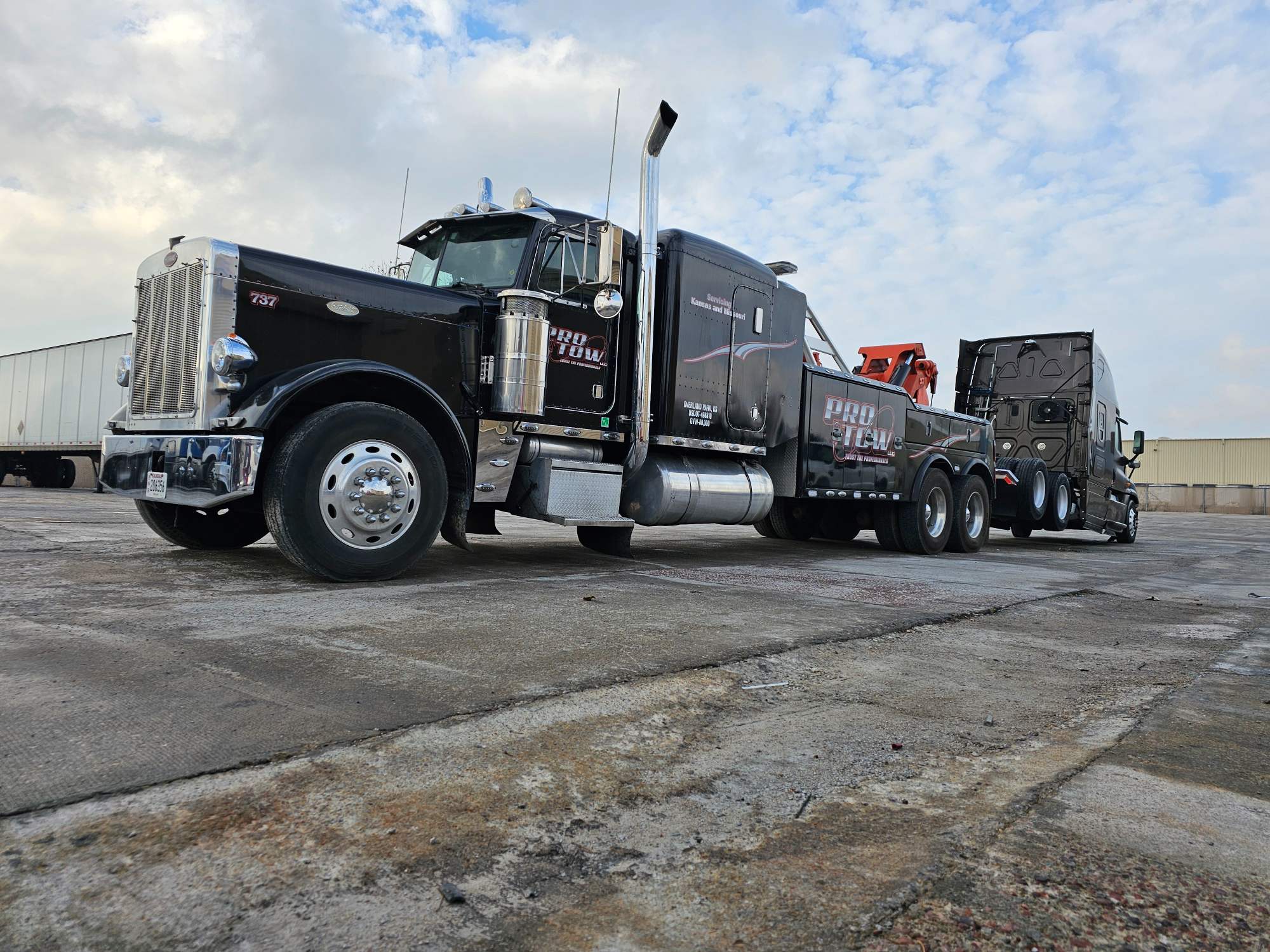 Roadside Assistance & Towing | Kansas City, MO | Pro-Tow Auto Transport ...